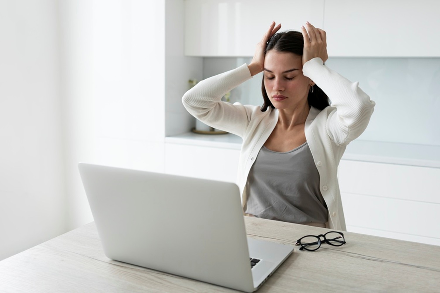 Cómo gestionar el estrés laboral y prevenir el burnout - Mentevita ...